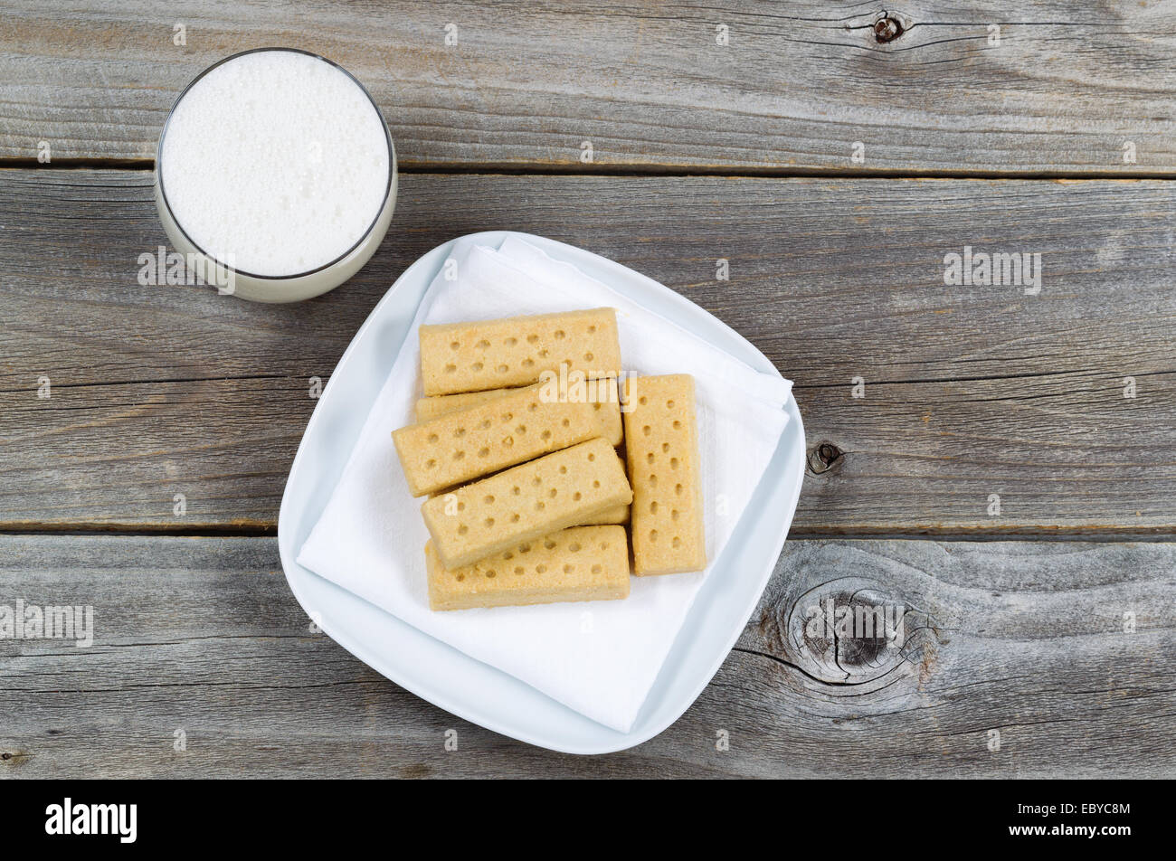 Glass fresh milk baked cookies hi-res stock photography and images - Alamy