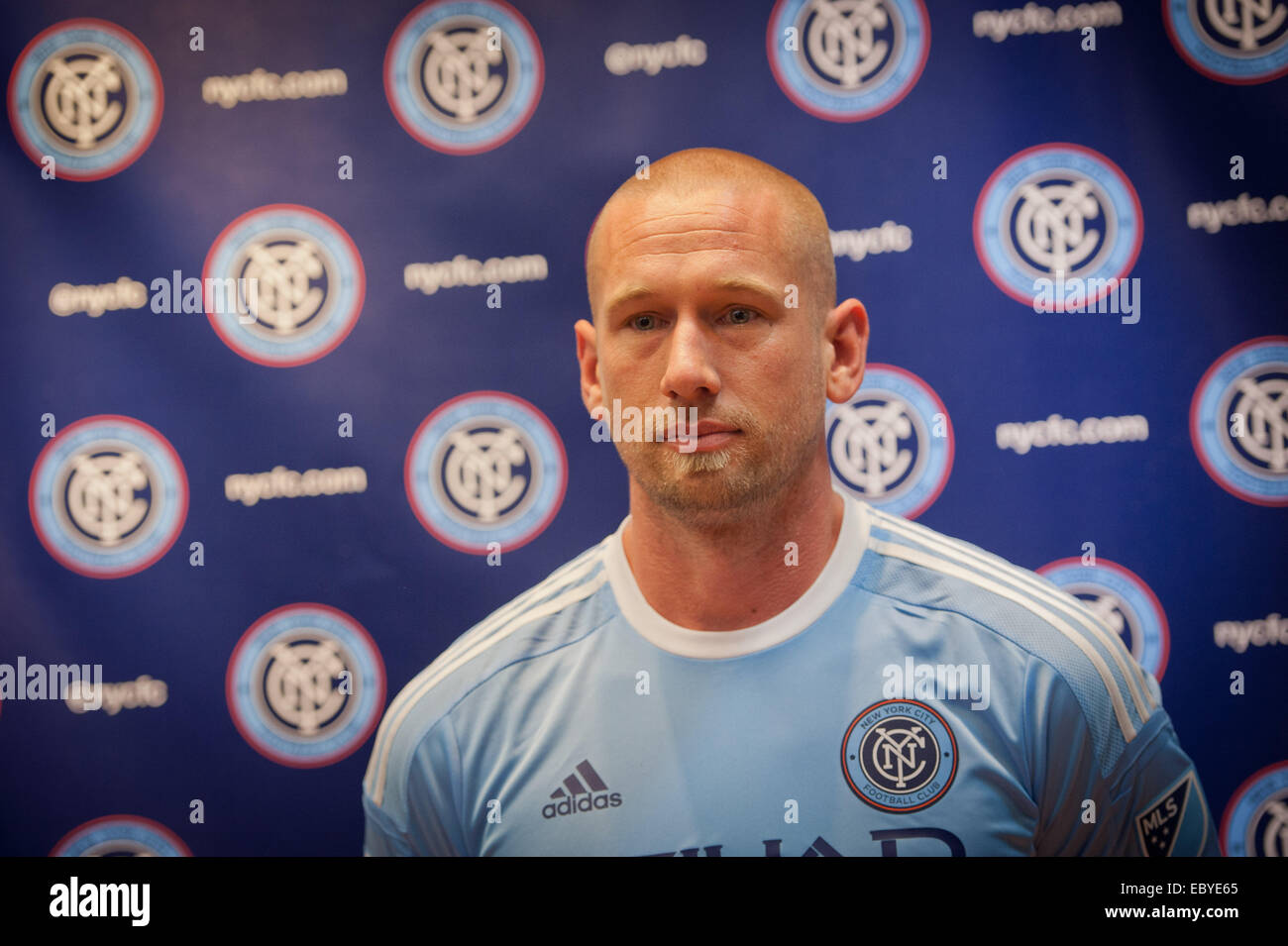 Manhattan, New York, USA. 5th Dec, 2014. JOSH SAUNDERS speaks to the ...