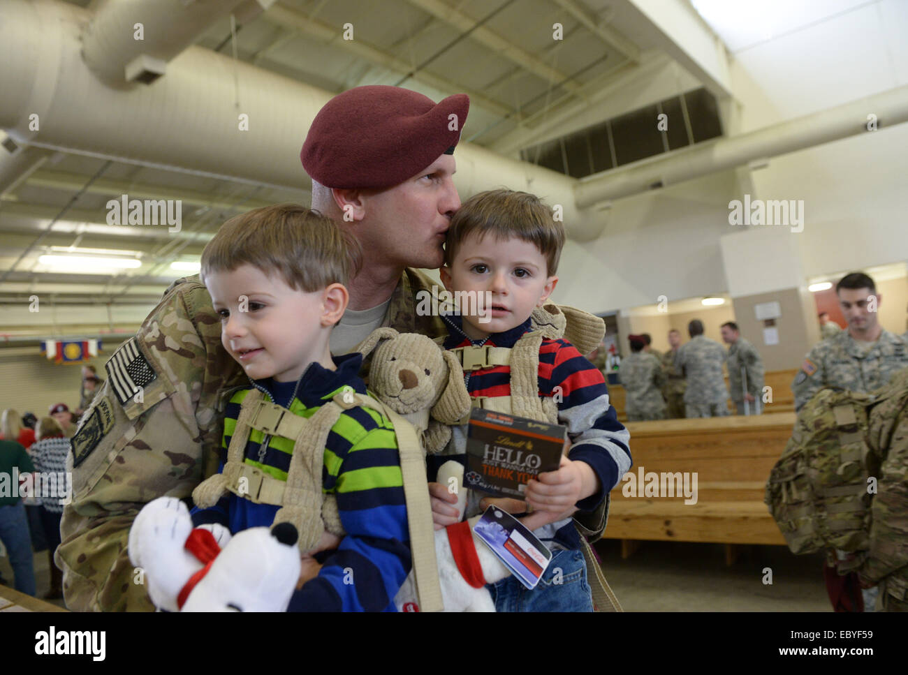 Welcome twins hi-res stock photography and images - Alamy