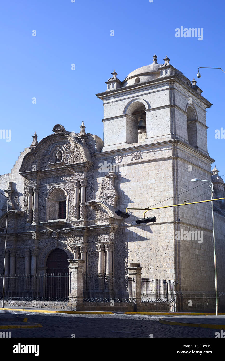 The facade of the Iglesia de la Compania in Arequipa, Peru Stock Photo ...