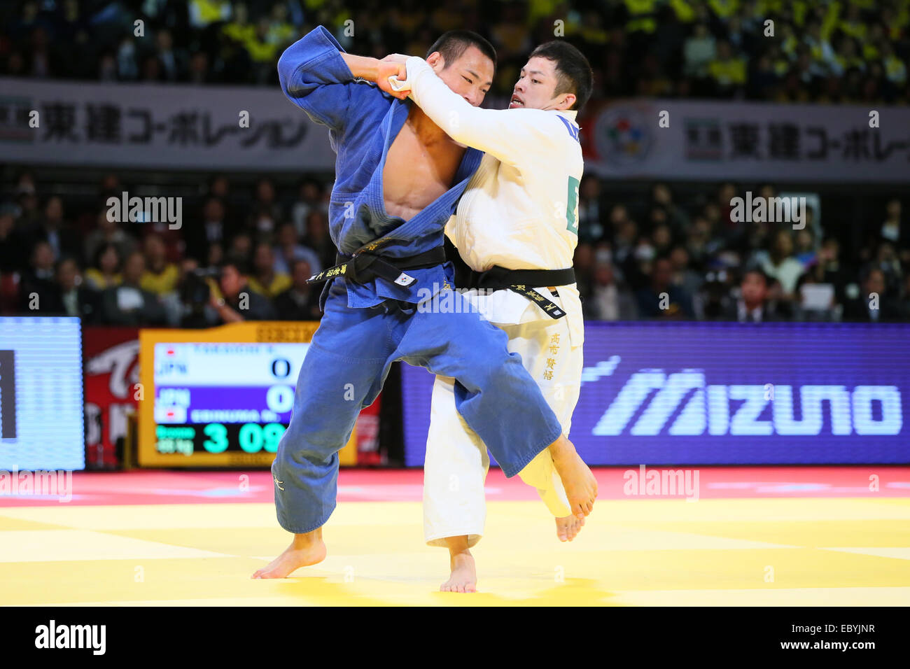 Tokyo Metropolitan Gymnasium, Tokyo, Japan. 5th Dec, 2014. (L-R) Masashi Ebinuma, Kengo Takaichi ...