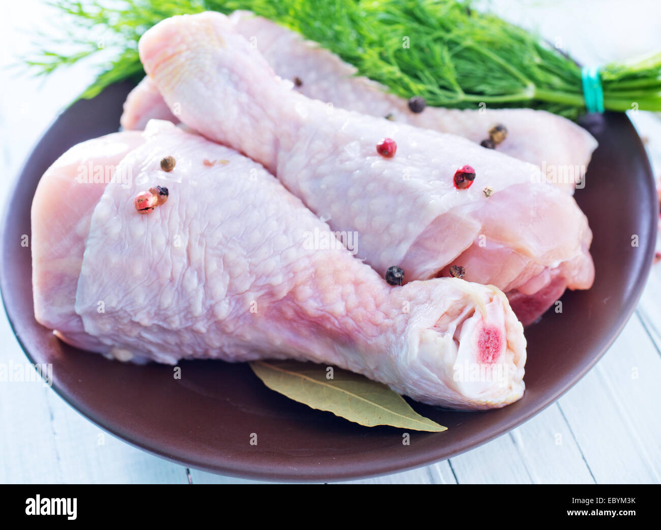 raw chicken legs Stock Photo - Alamy