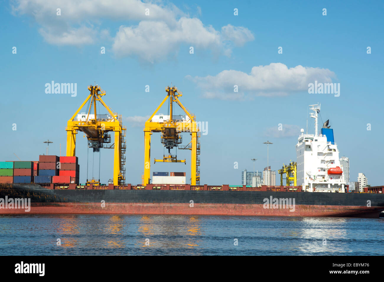 Blue water bridge freighters hi-res stock photography and images - Alamy