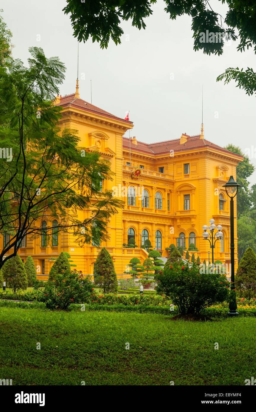 Vietnam colourful architecture hi-res stock photography and images - Alamy