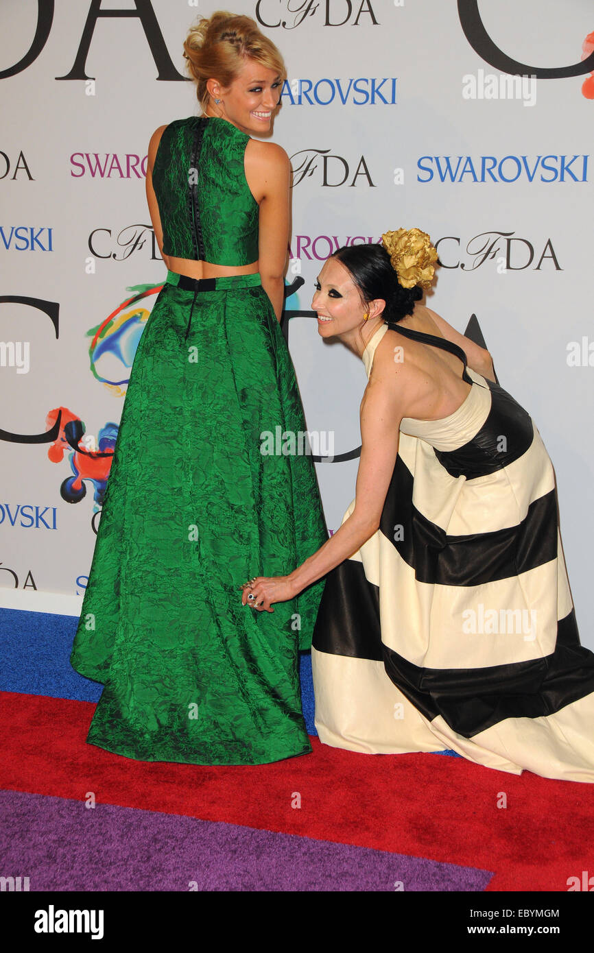 2014 CFDA Fashion Awards - Red Carpet Arrivals Featuring: Beth Behrs ...