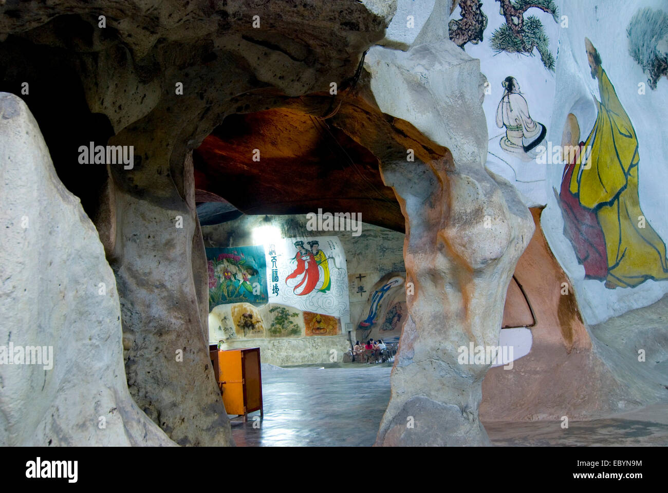 Chinese temple wall painting hi-res stock photography and images - Alamy