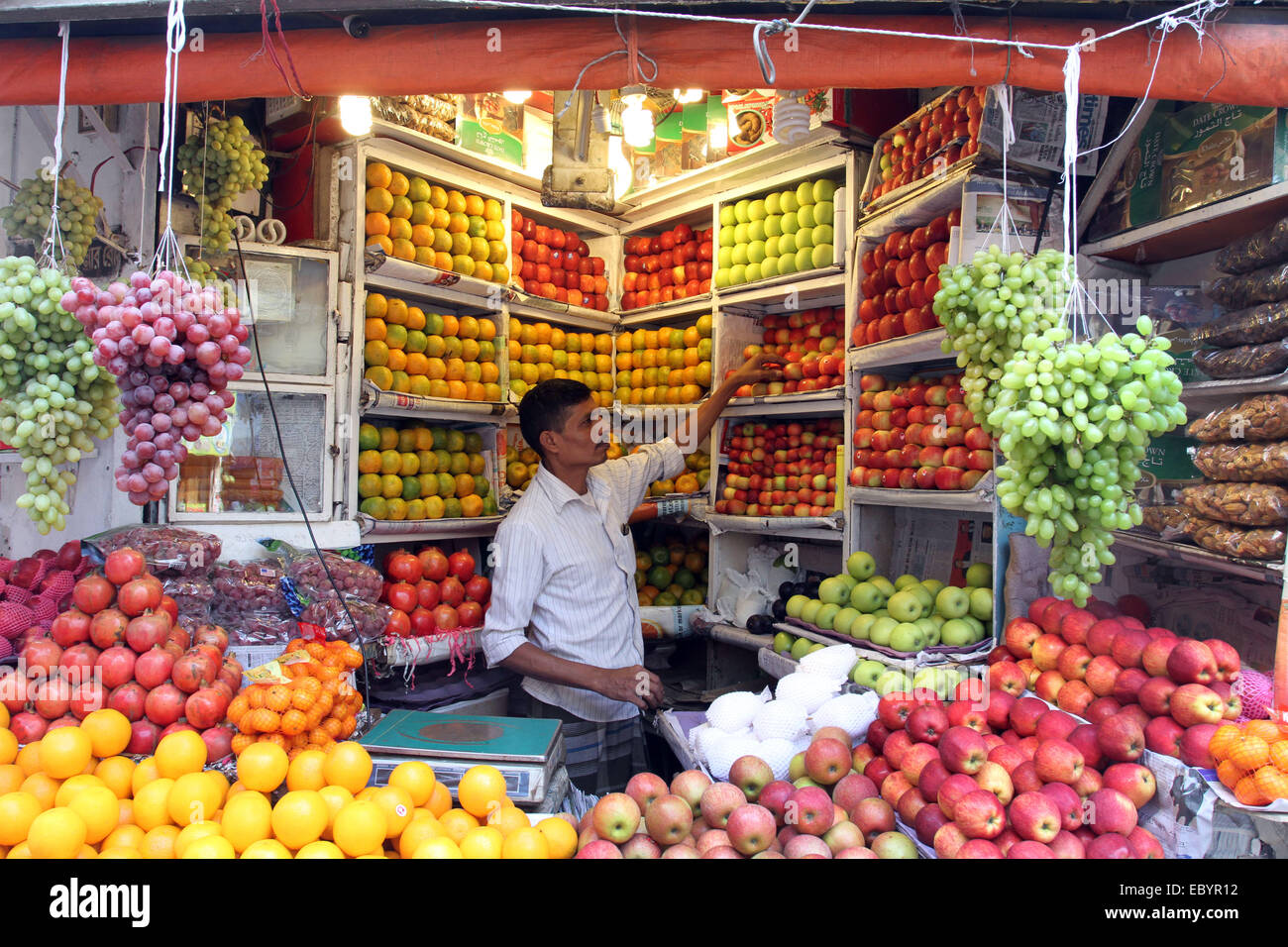 Dhaka 05 December 2014. Fruit vendor at Chwak Bazar in Old Dhaka, The capital city of Bangladesh ...
