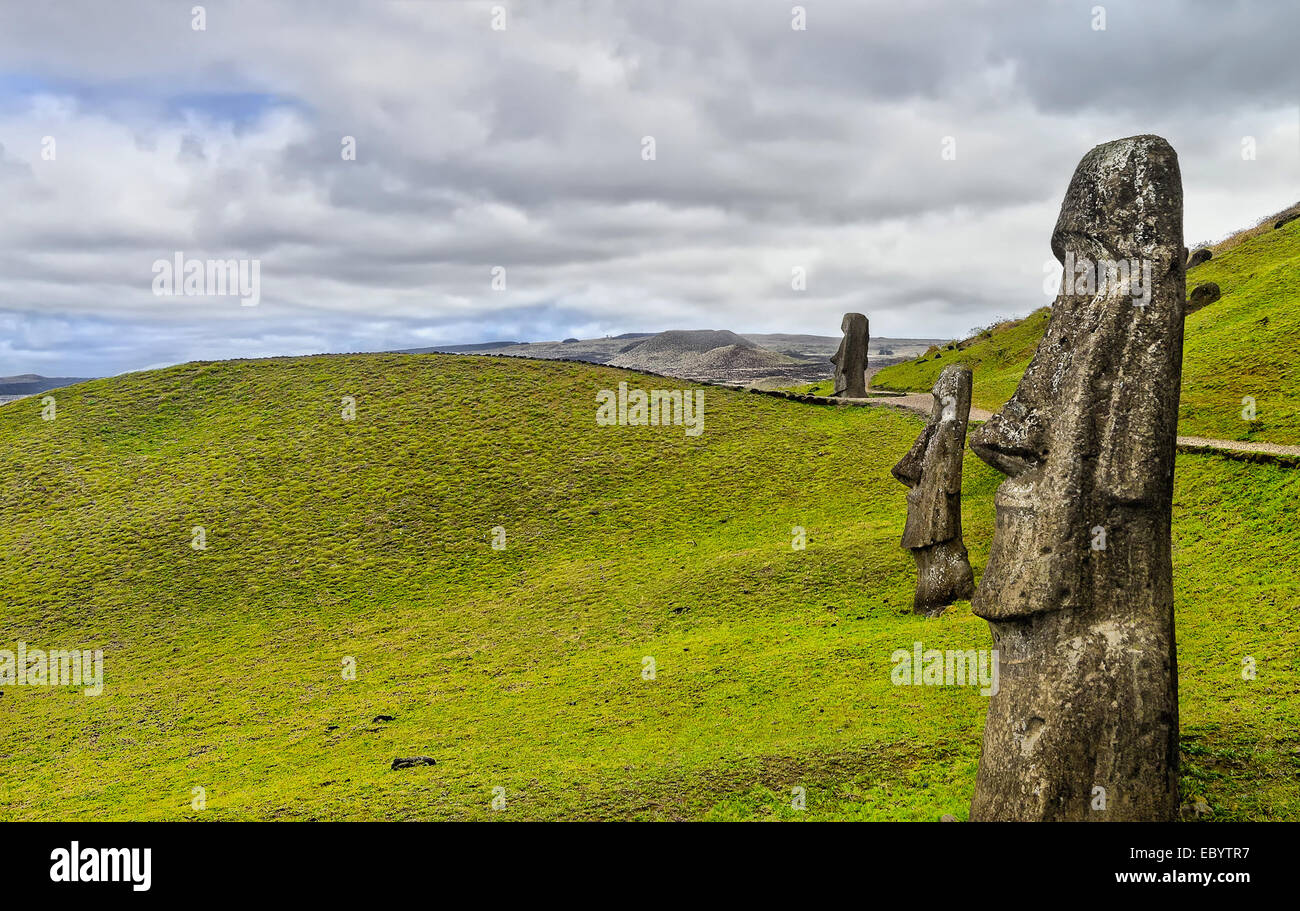 Idols on head hi-res stock photography and images - Alamy