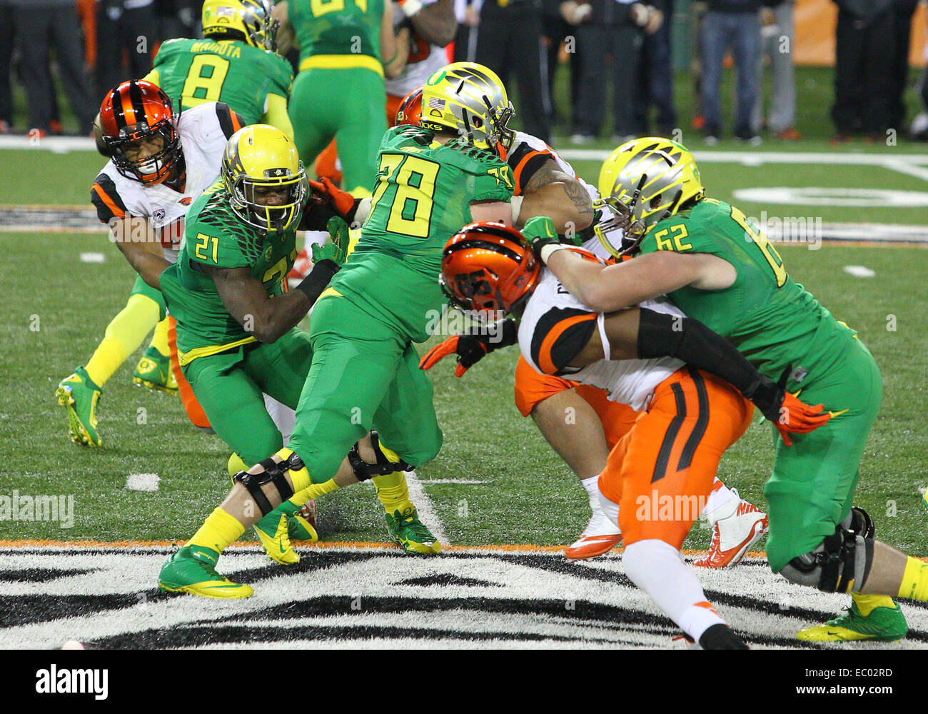 November 29, 2014: Oregon Ducks offensive lineman Cameron Hunt (78 ...