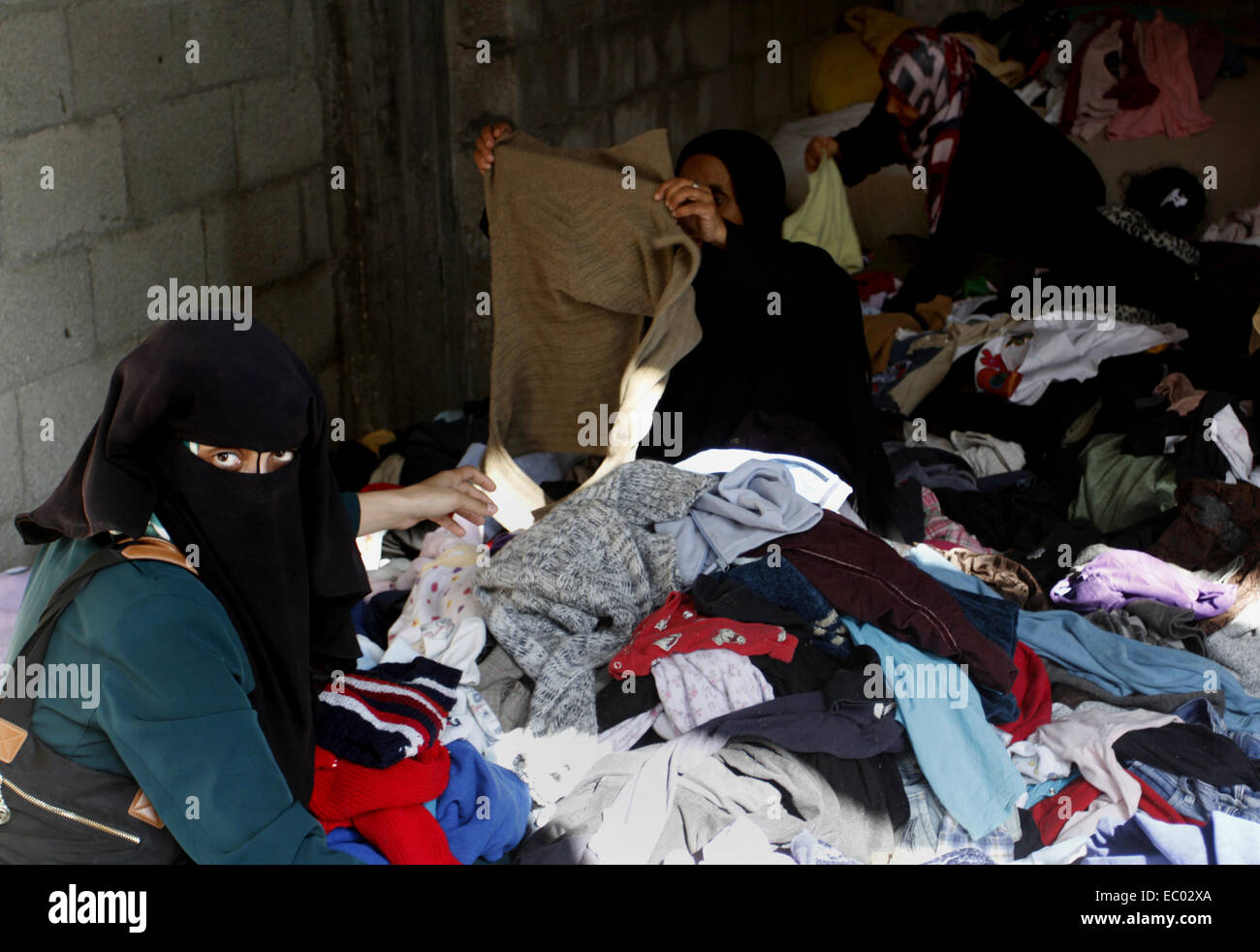 Rafah, Gaza Strip, Palestinian Territory. 6th Dec, 2014. Palestinians ...