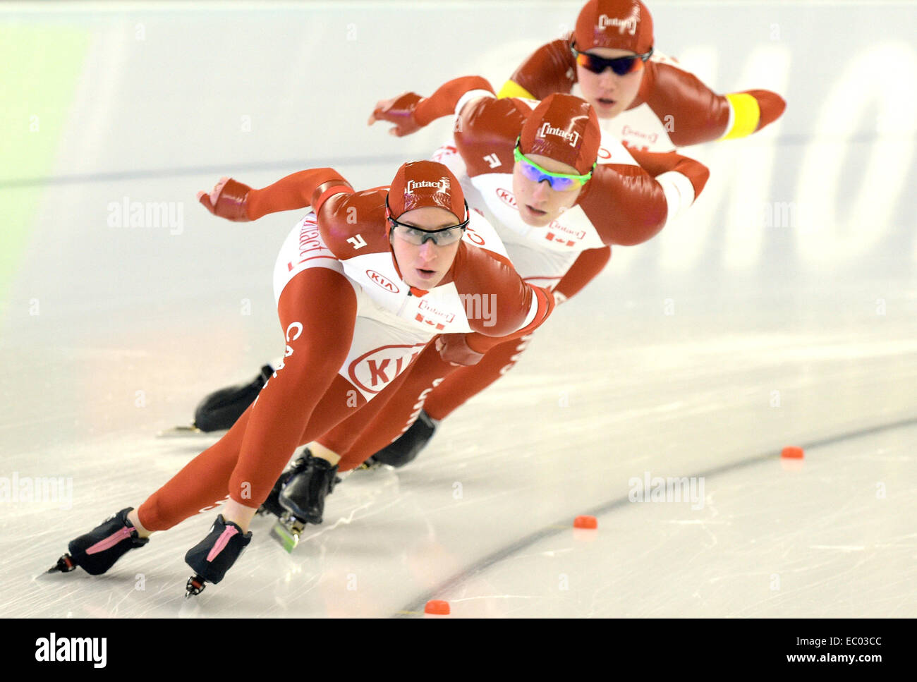 Berlin, Germany. 6th Dec, 2014. Poland's ice speed skating team race in ...