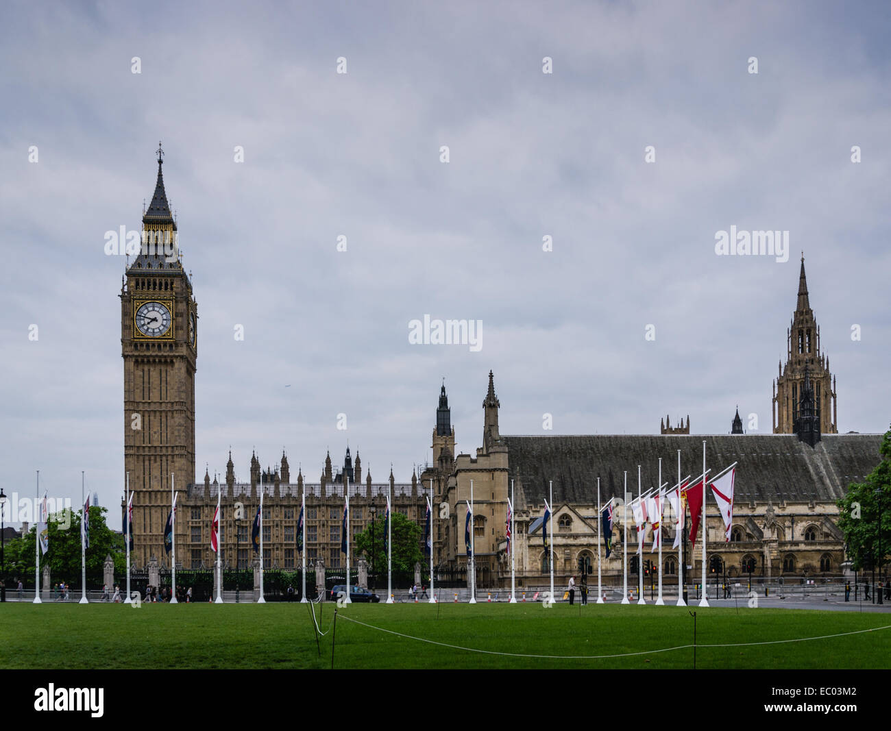 Big ben skyline day hi-res stock photography and images - Alamy