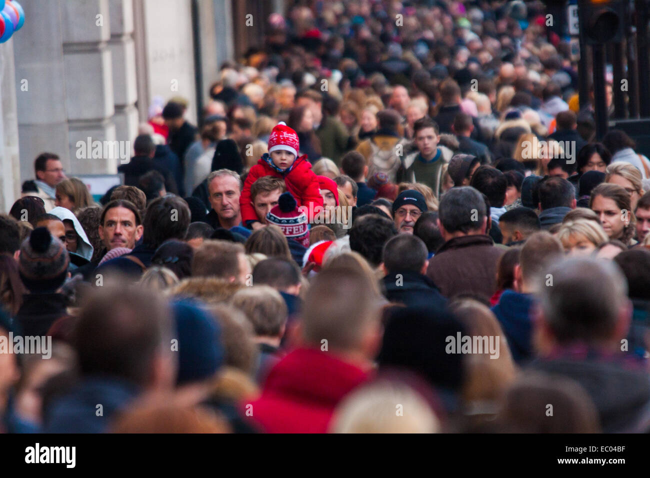 London, December 6th 2014. Tens of thousands throng the streets of ...