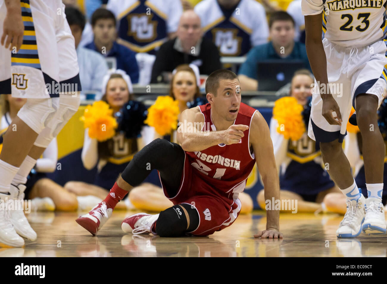 Milwaukee, Wisconsin, US. 6th Dec, 2014. Wisconsin Badgers guard Josh ...