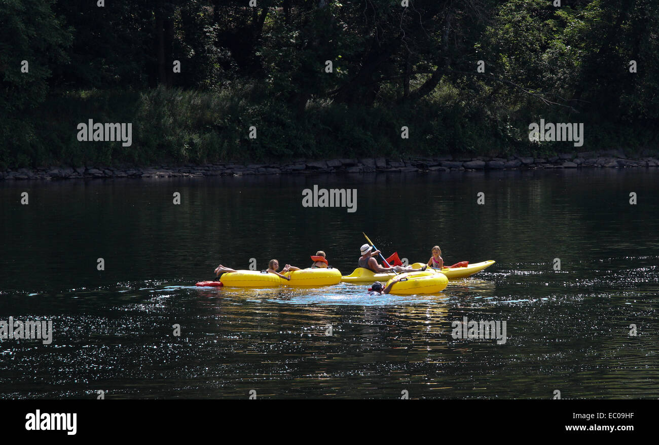 Family rafting on the Delaware River USA US America Stock Photo - Alamy