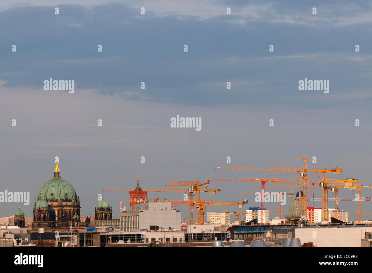 Berlins mitte district hi-res stock photography and images - Alamy
