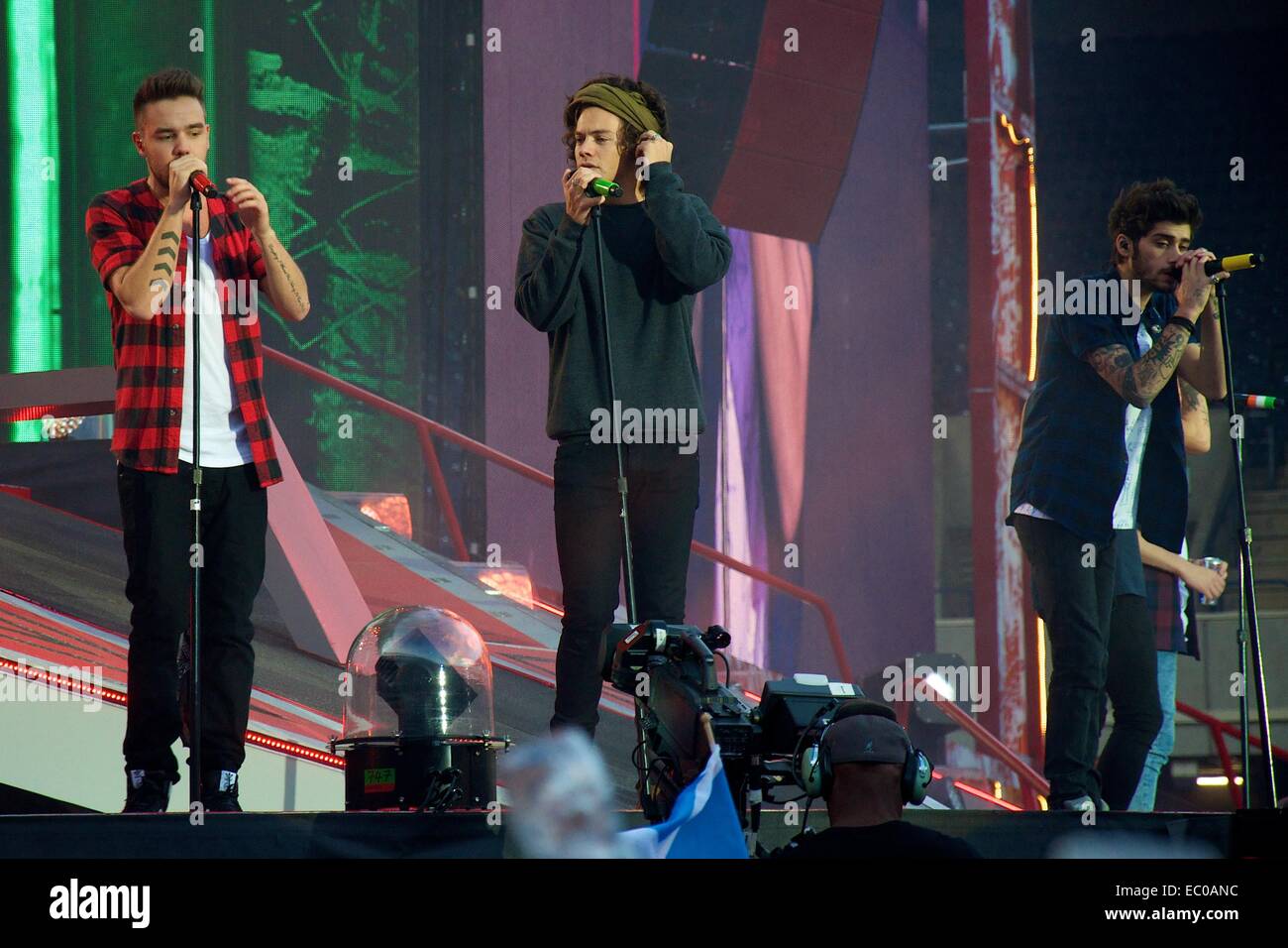 One Direction perform in Edinburgh tonight as part of their 'Where We ...