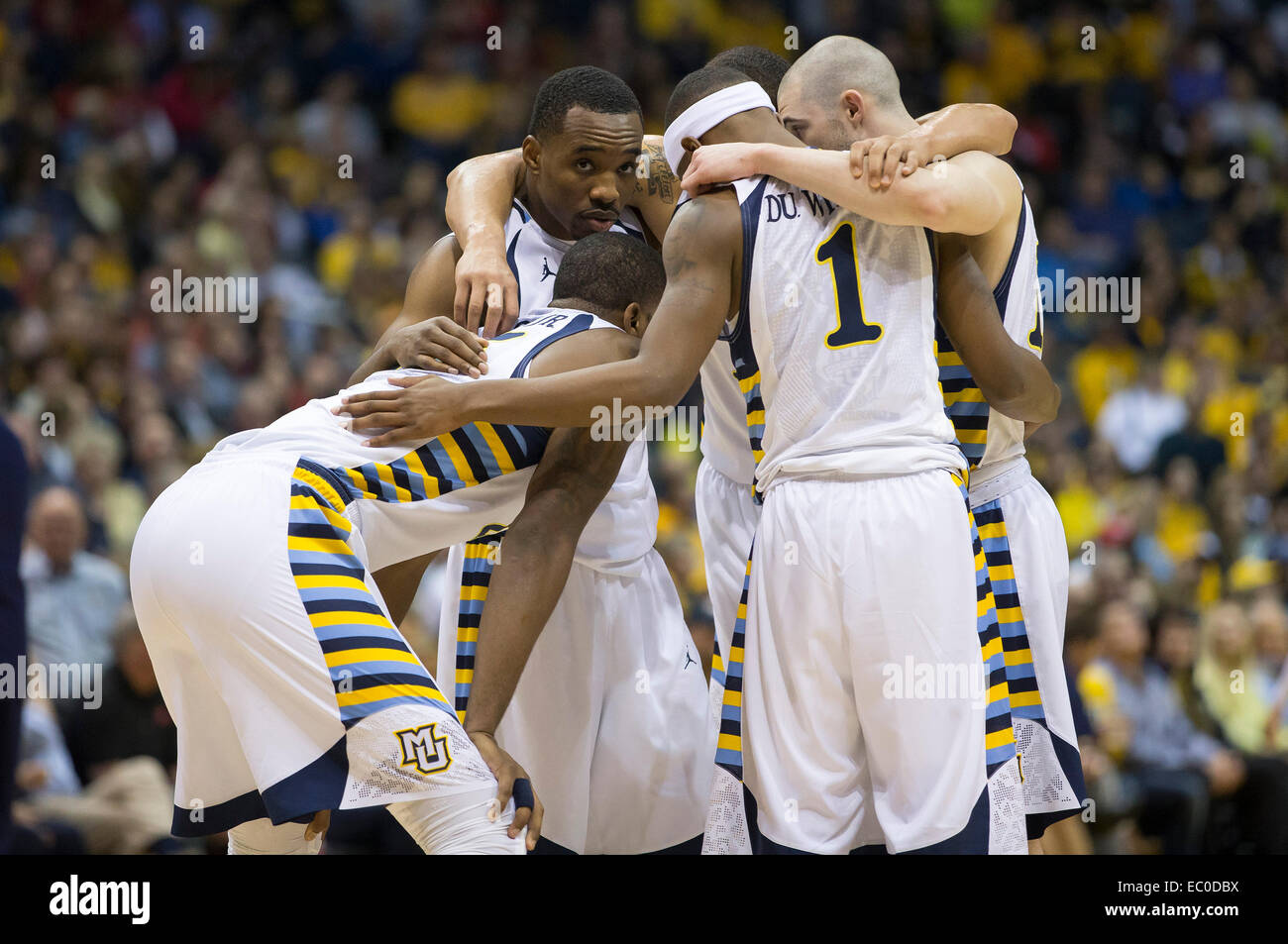 Basketball huddle us hi-res stock photography and images - Alamy