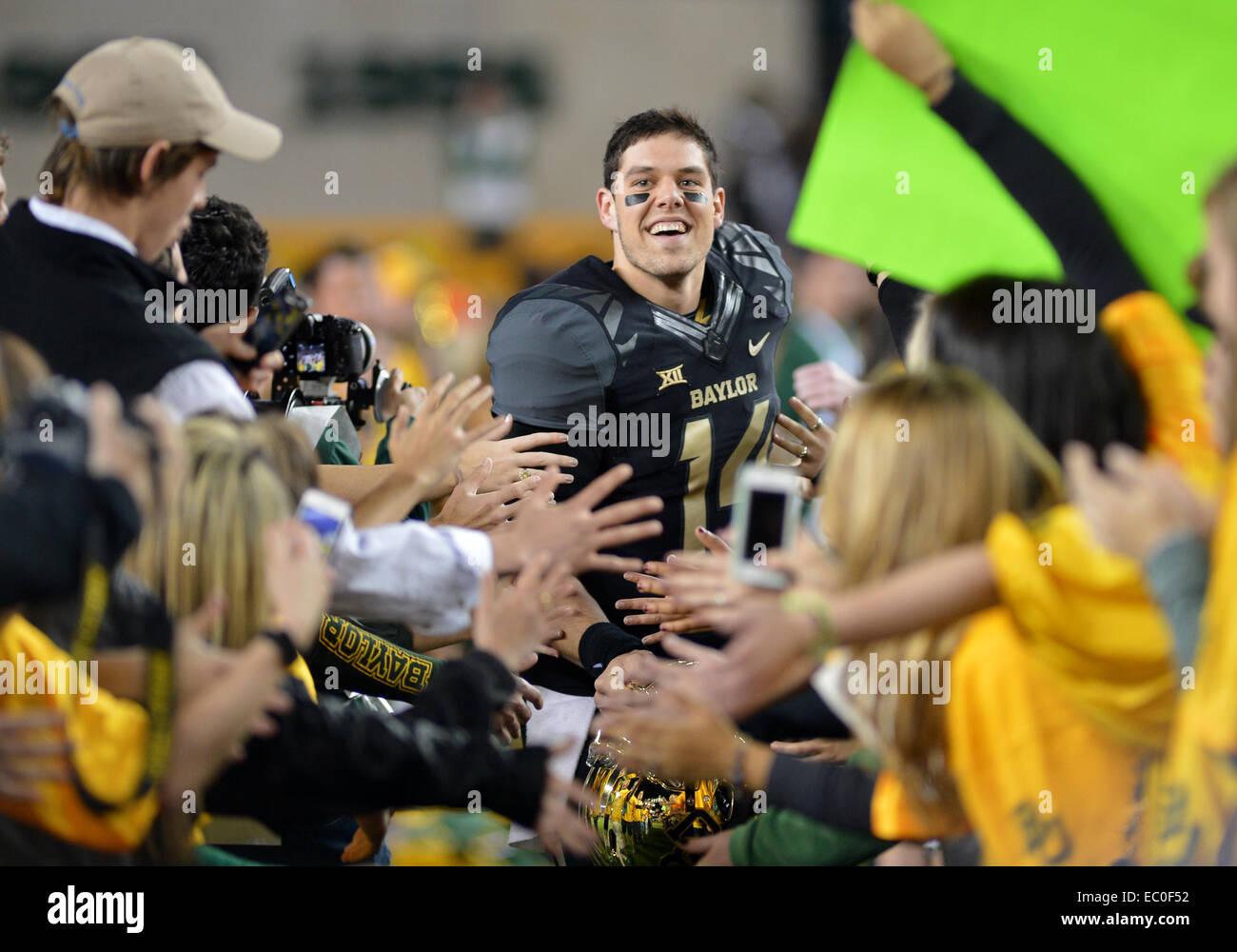 Waco, Texas. 6th Dec, 2014. Baylor Bears quarterback Bryce Petty (14 ...