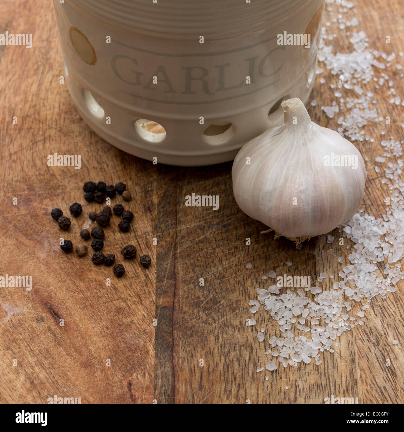 Garlic and salt hi-res stock photography and images - Alamy