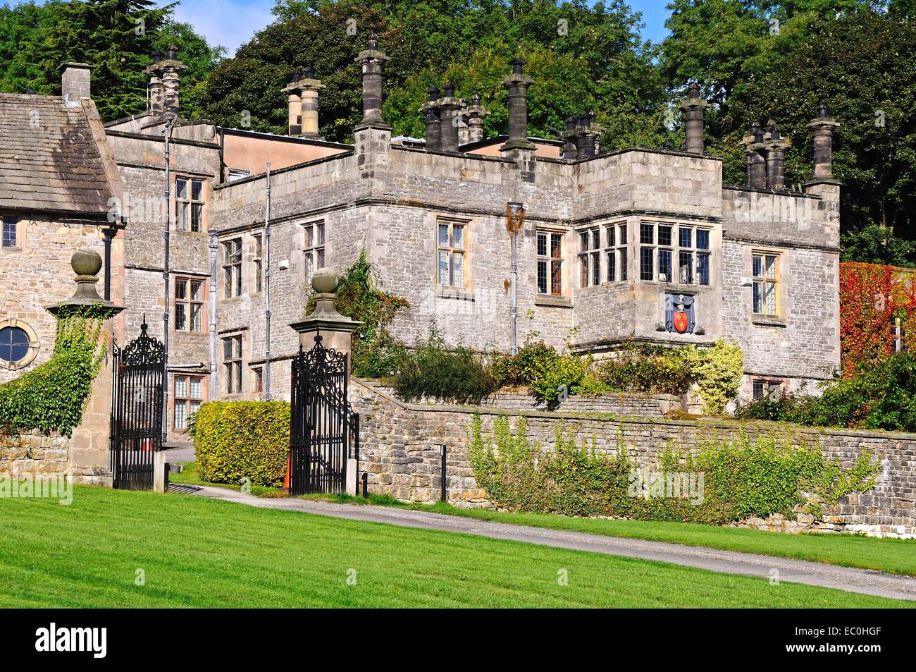 Tissington hall derbyshire hi-res stock photography and images - Alamy