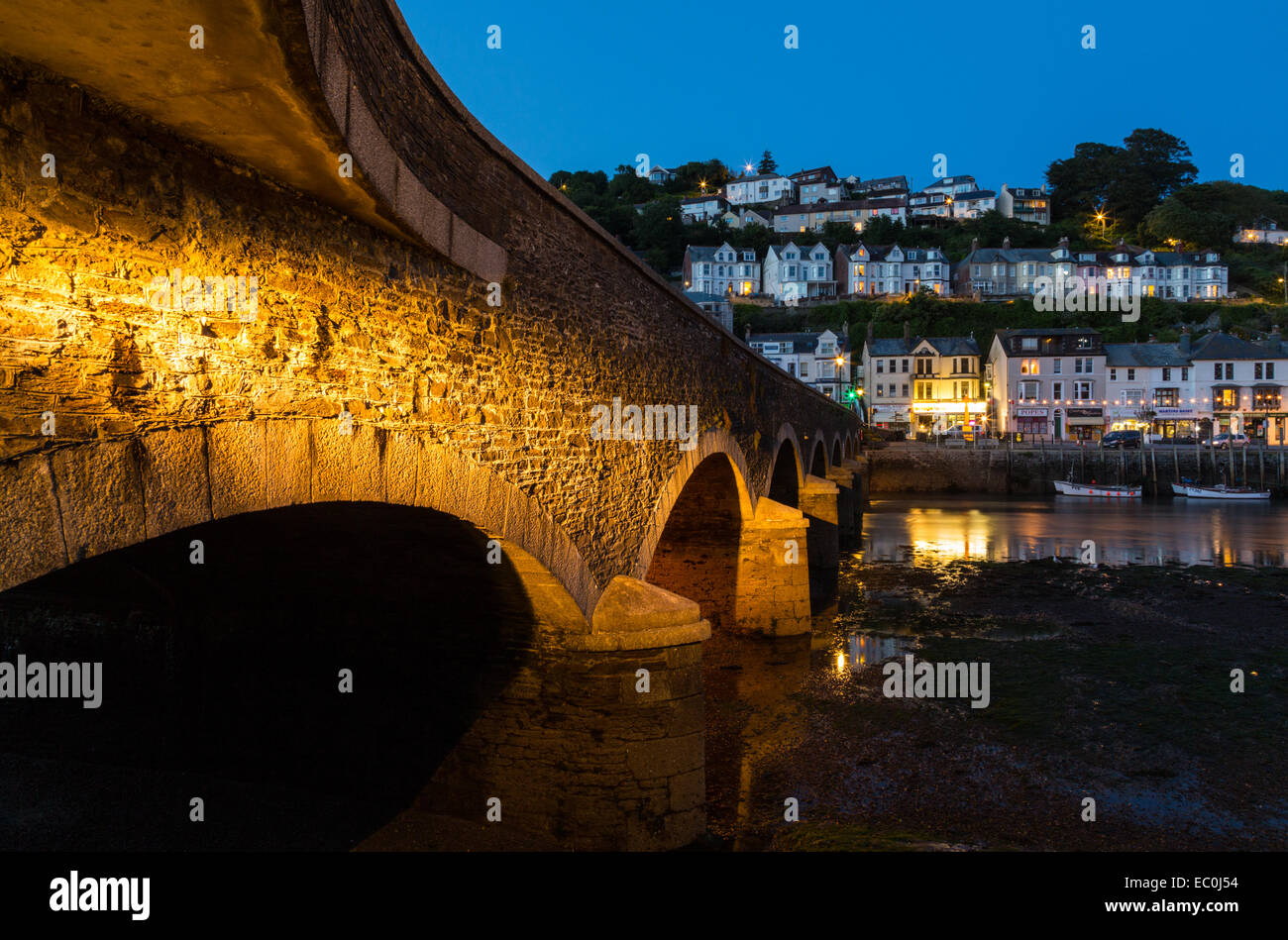 Harbour wall looe cornwall hi-res stock photography and images - Alamy