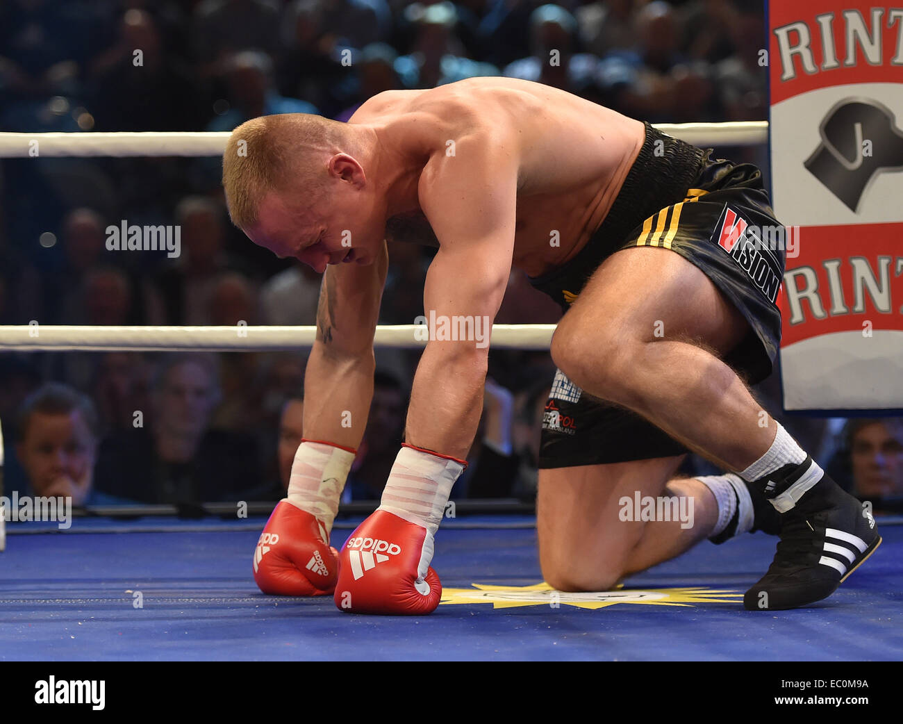 Oldenburg, Germany. 06th Dec, 2014. Challenger Pawel Glazewski from ...