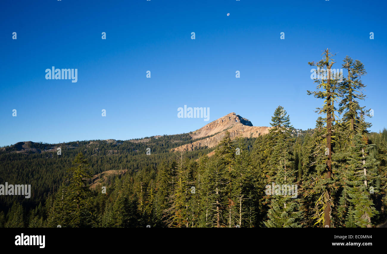 Moonrise over Brokeoff Mountain Stock Photo - Alamy