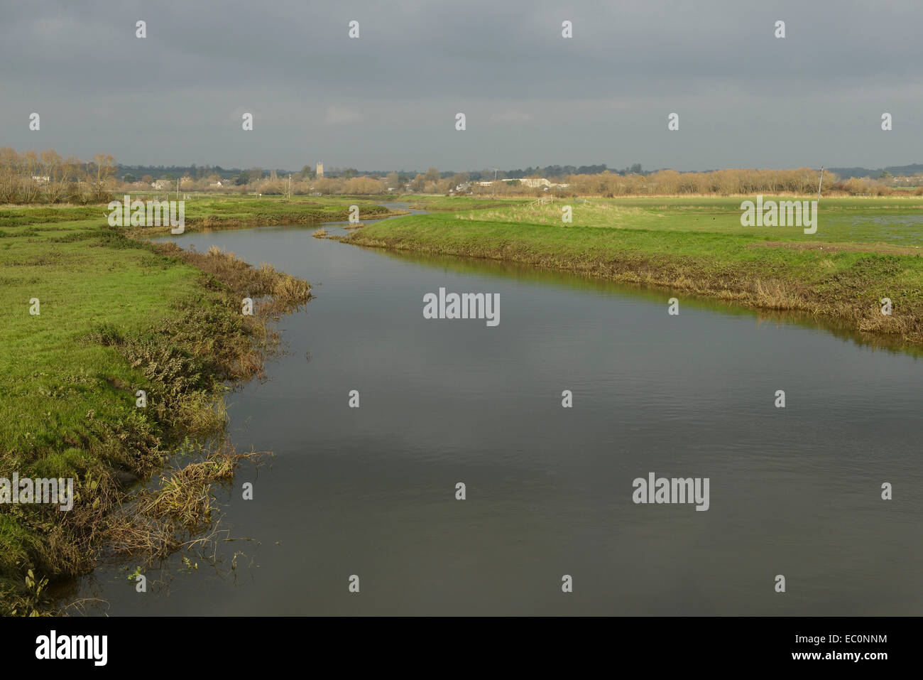 The River Parrett at Muchelney on the Somerset Levels looking towards ...