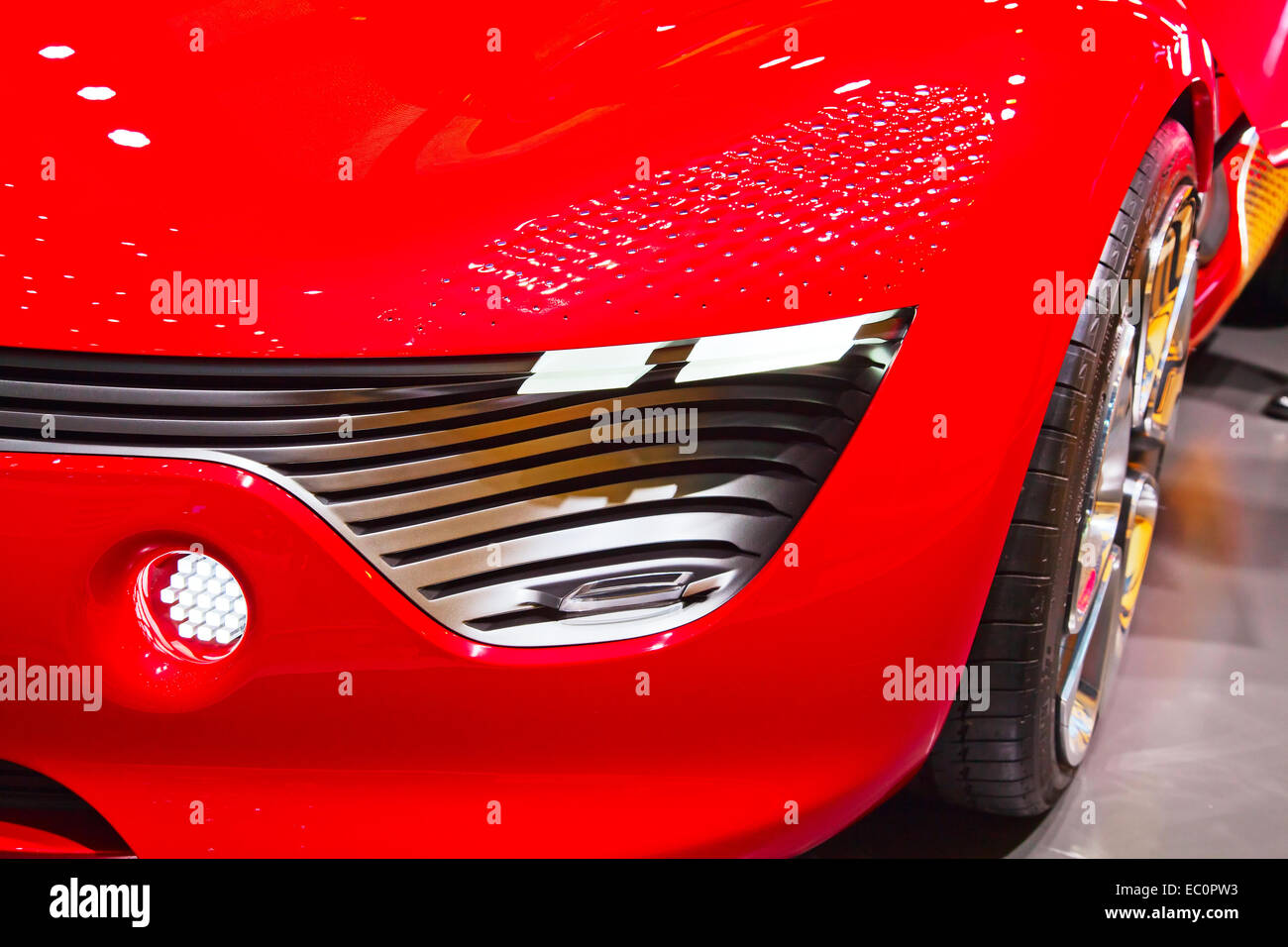 GENEVA - MARCH 8: The futuristic Renault Dezir concept car on display ...