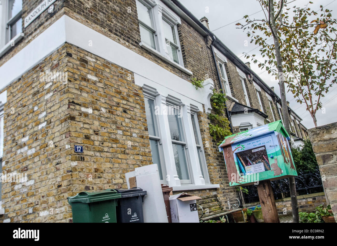 Walthamstow library hi-res stock photography and images - Alamy