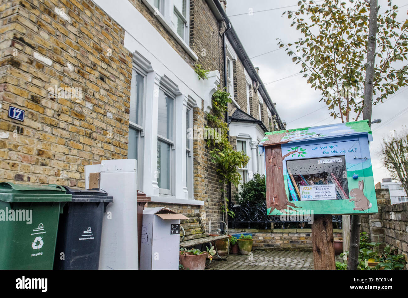 Walthamstow library hi-res stock photography and images - Alamy