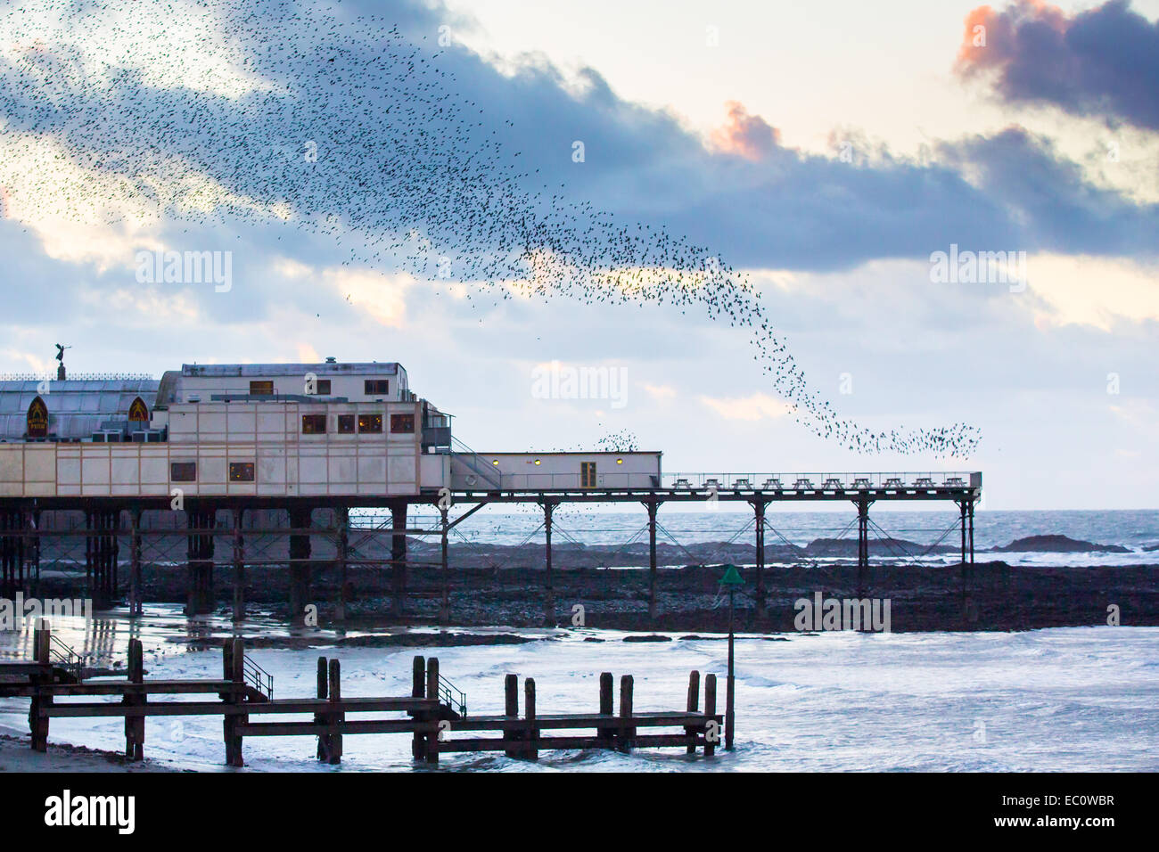 Sky settling down hi-res stock photography and images - Alamy