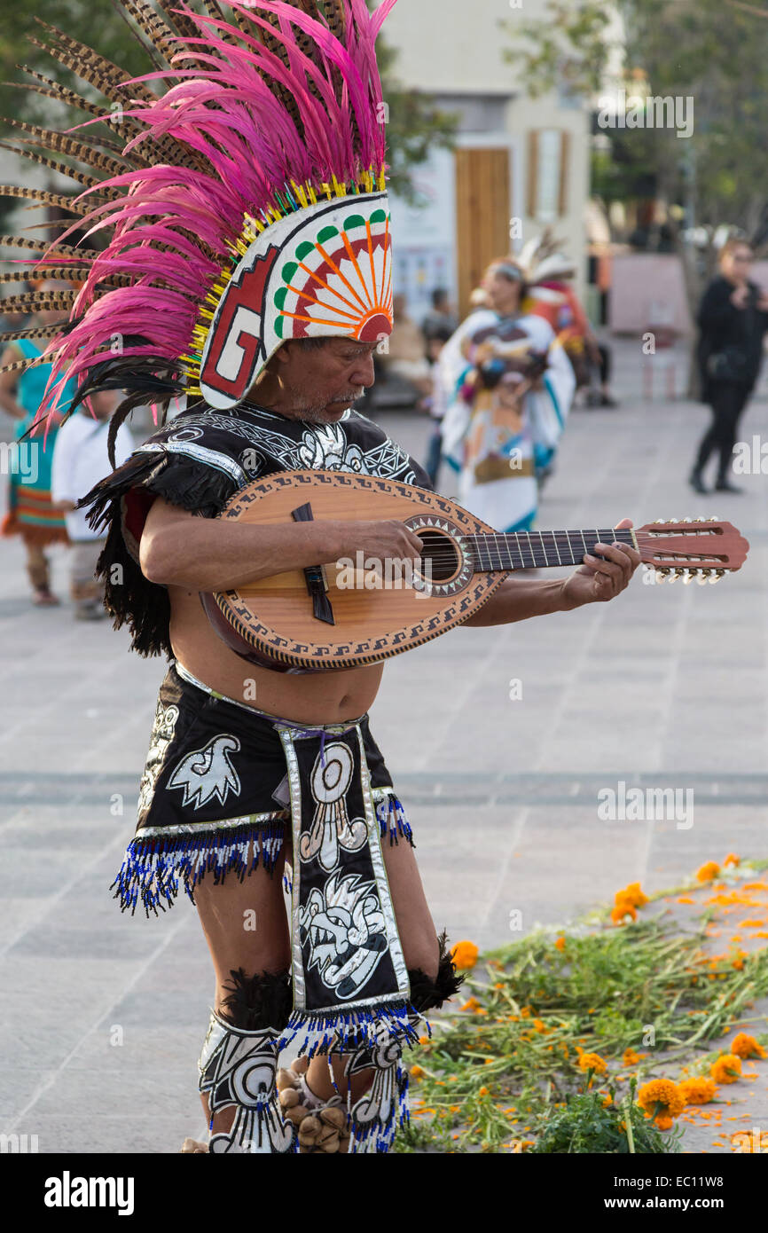 Danza de concheros hi-res stock photography and images - Alamy