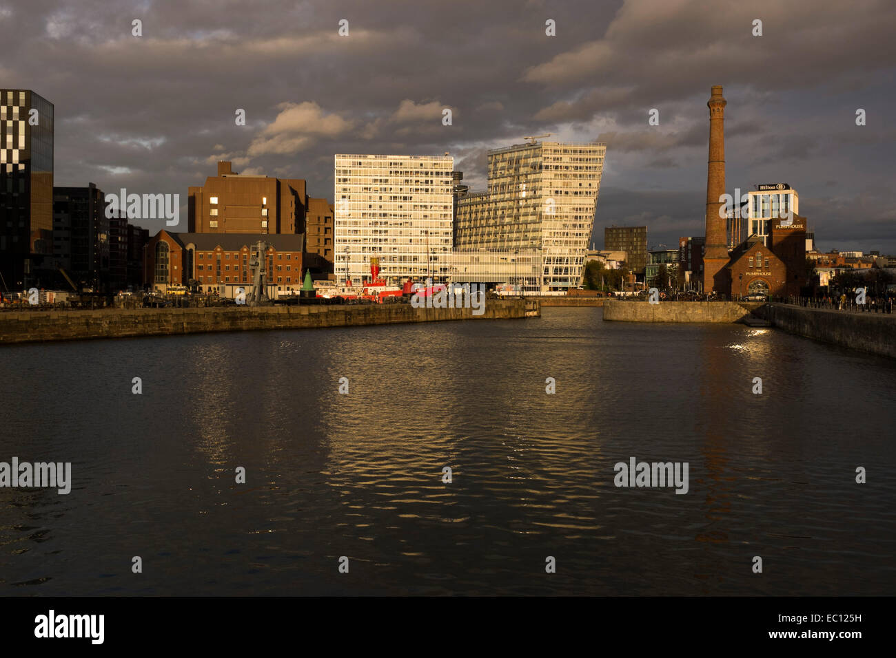 Mersey docks hi-res stock photography and images - Alamy