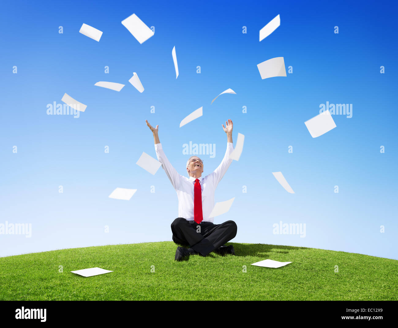 Man paperwork hi-res stock photography and images - Alamy