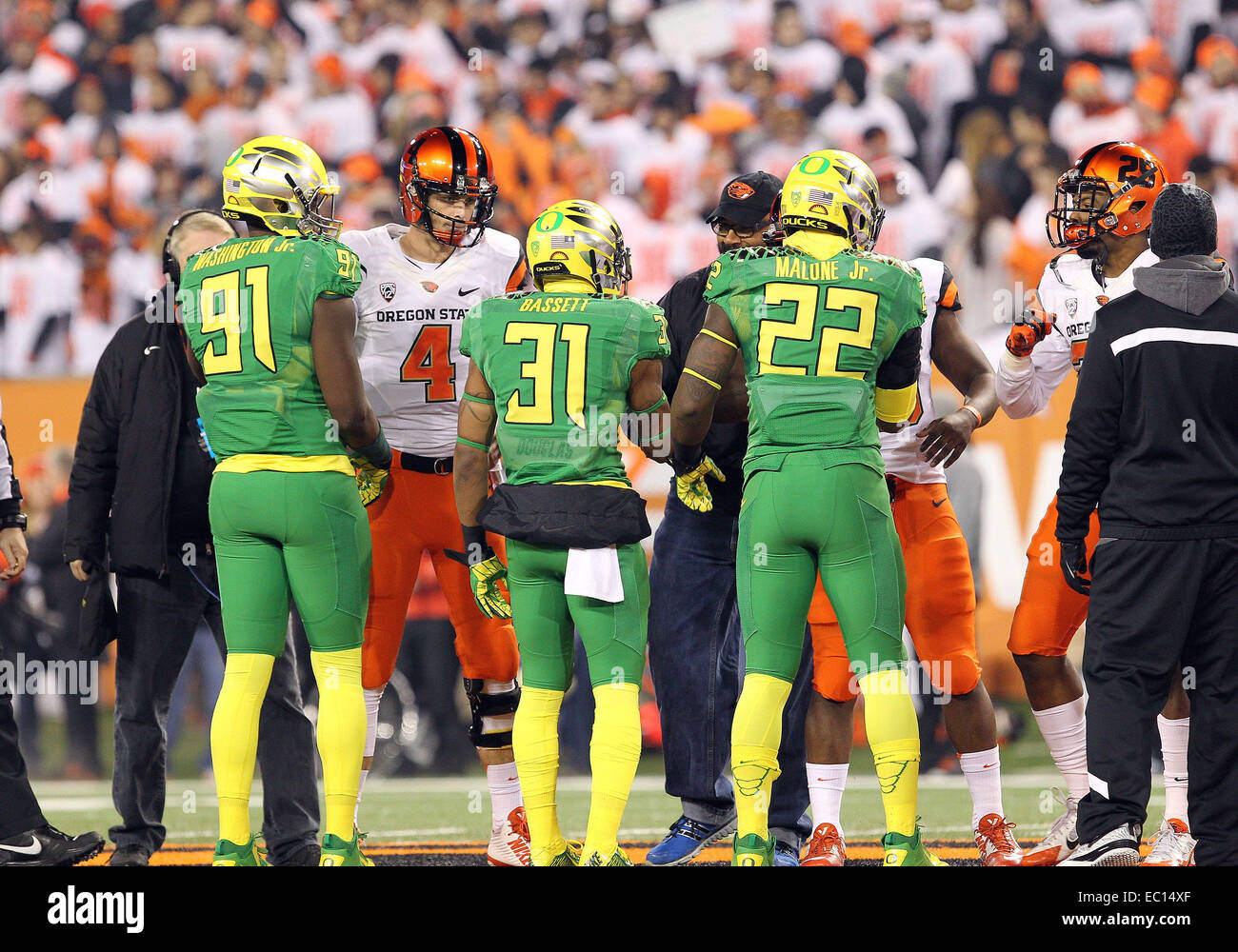 November 29, 2014: The coin is flipped midfield for the start of the ...