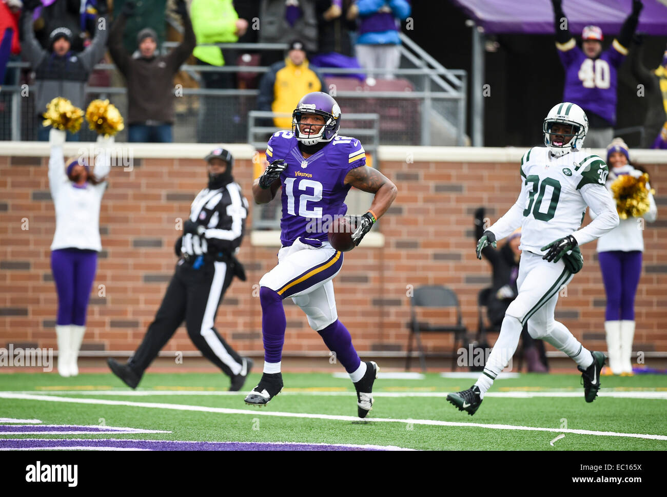 Minneapolis, MN, USA. 7th Dec, 2014. Minnesota Vikings wide receiver ...