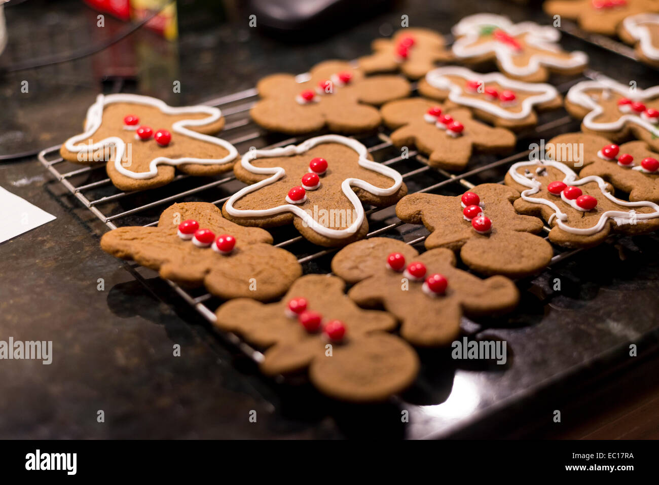 Baking gingerbread man in oven hi-res stock photography and images - Alamy