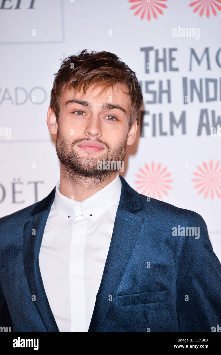 Douglas Booth Et Emma Roberts Insta Hit: Comic Con 2015 | British