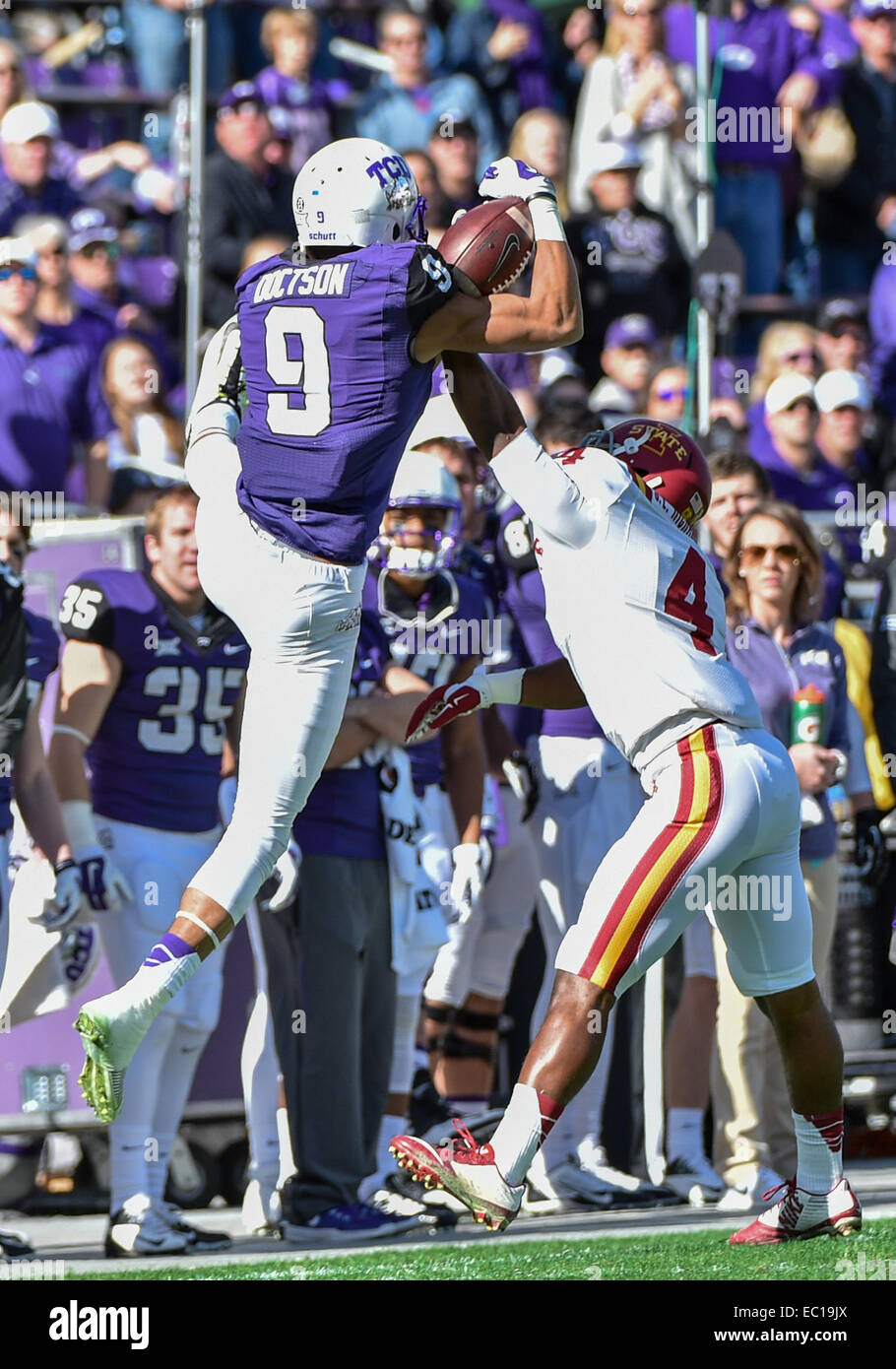 TCU Horned Frogs wide receiver Josh Doctson (9) makes a catch for a ...