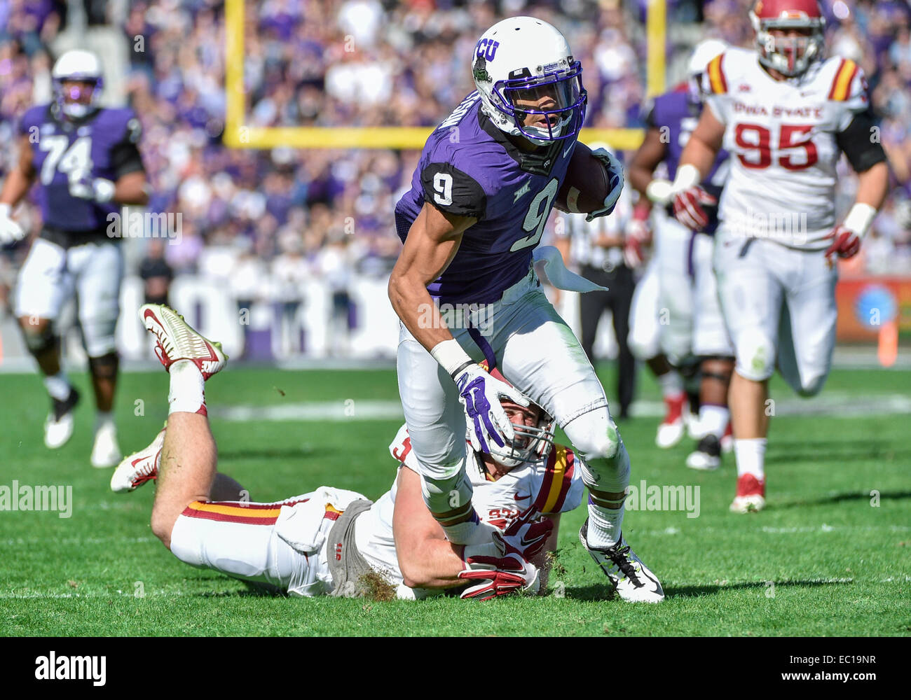TCU Horned Frogs wide receiver Josh Doctson (9) catches a pass for a ...