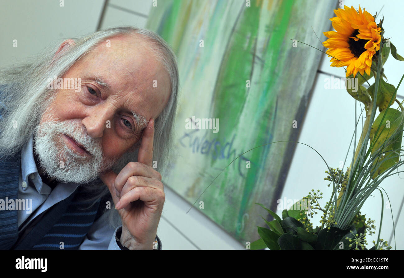 Geislingen, Germany. 04th Nov, 2014. Klaus Sames stands next to a ...