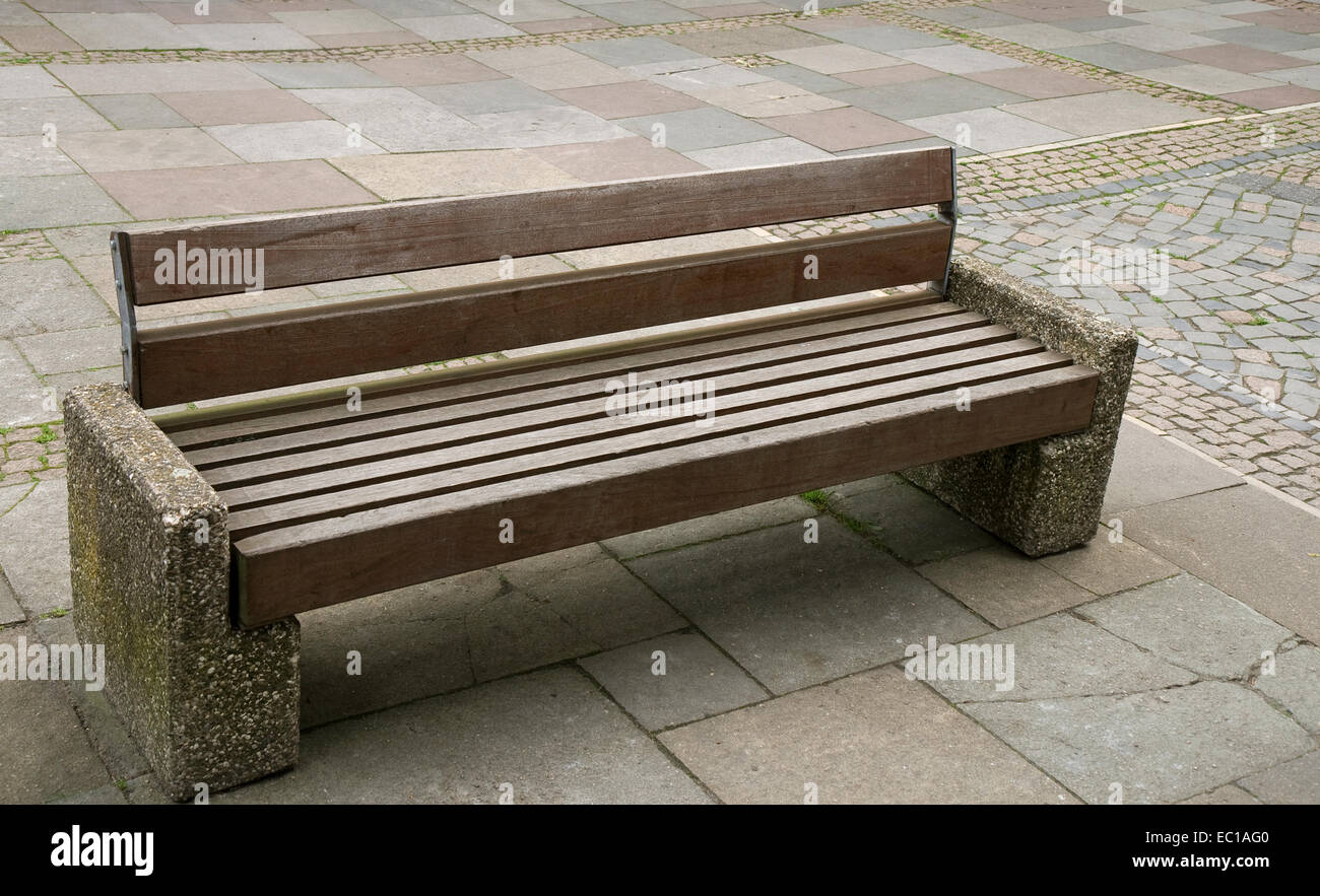 Bench square hi-res stock photography and images - Alamy