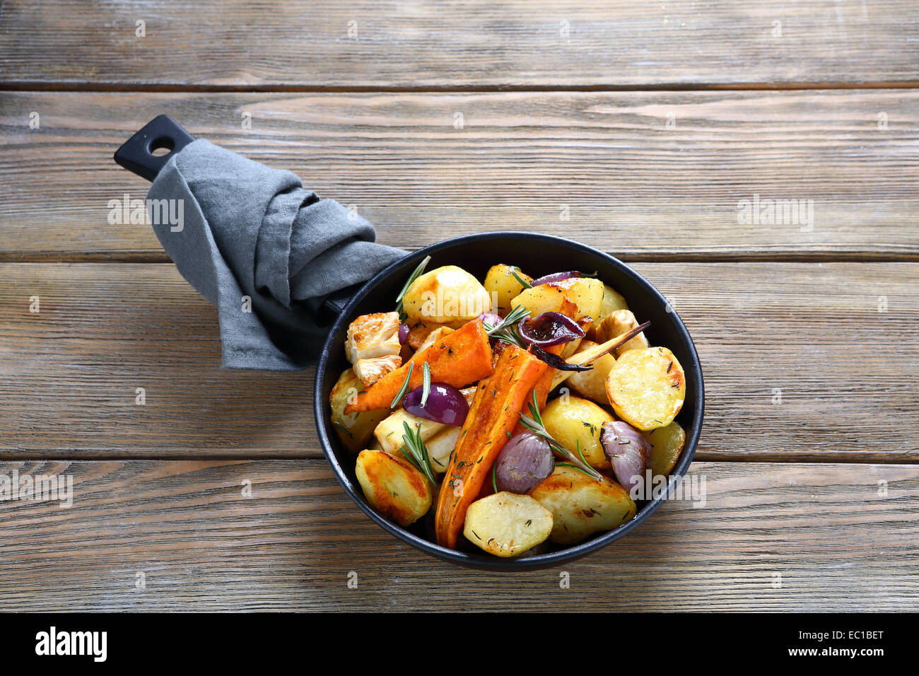 roasted vegetables in a frying pan, food closeup Stock Photo - Alamy