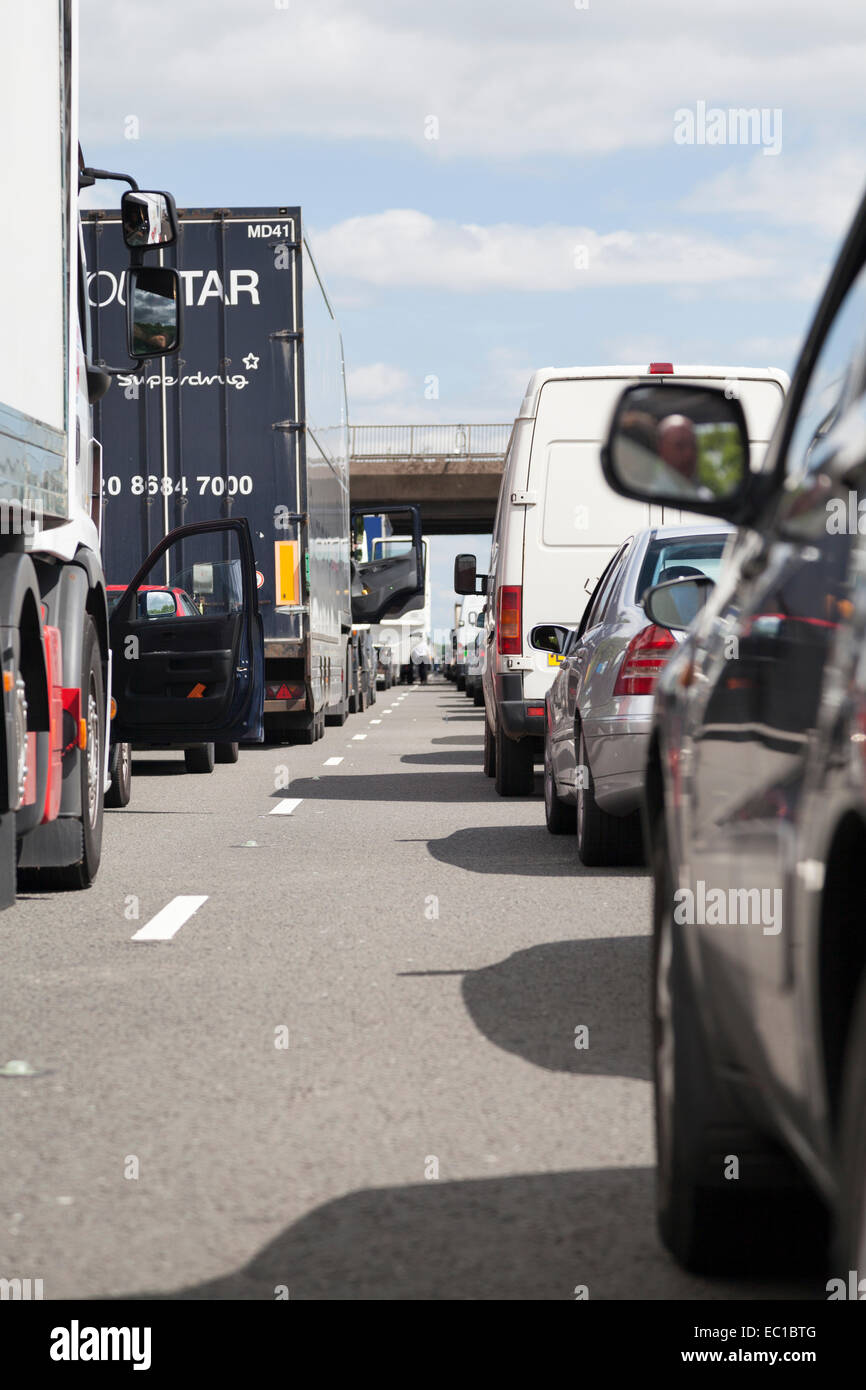 Uk traffic jam hi-res stock photography and images - Alamy