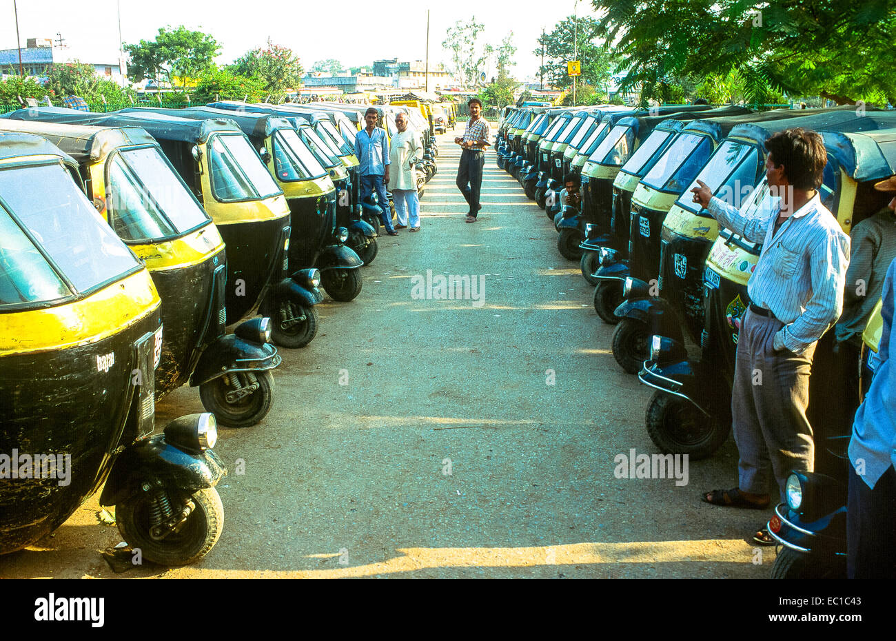 Motor rickshaws hi-res stock photography and images - Alamy