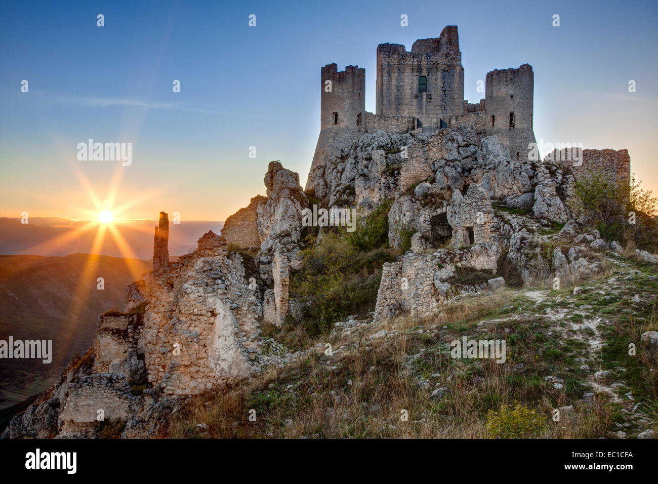 Rocca calascio hi-res stock photography and images - Alamy