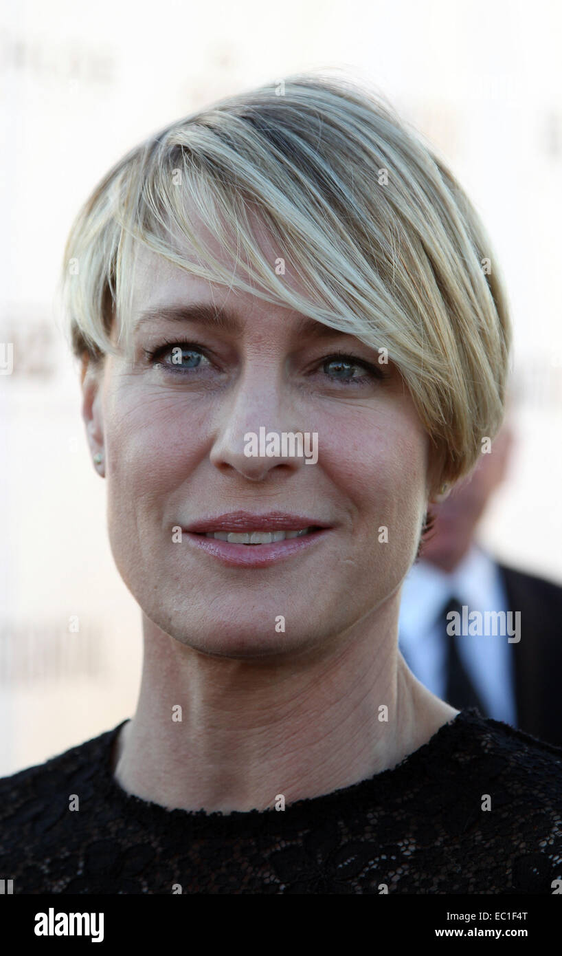 Los Angeles Confidential Magazine cover star Robin Wright celebrates ...