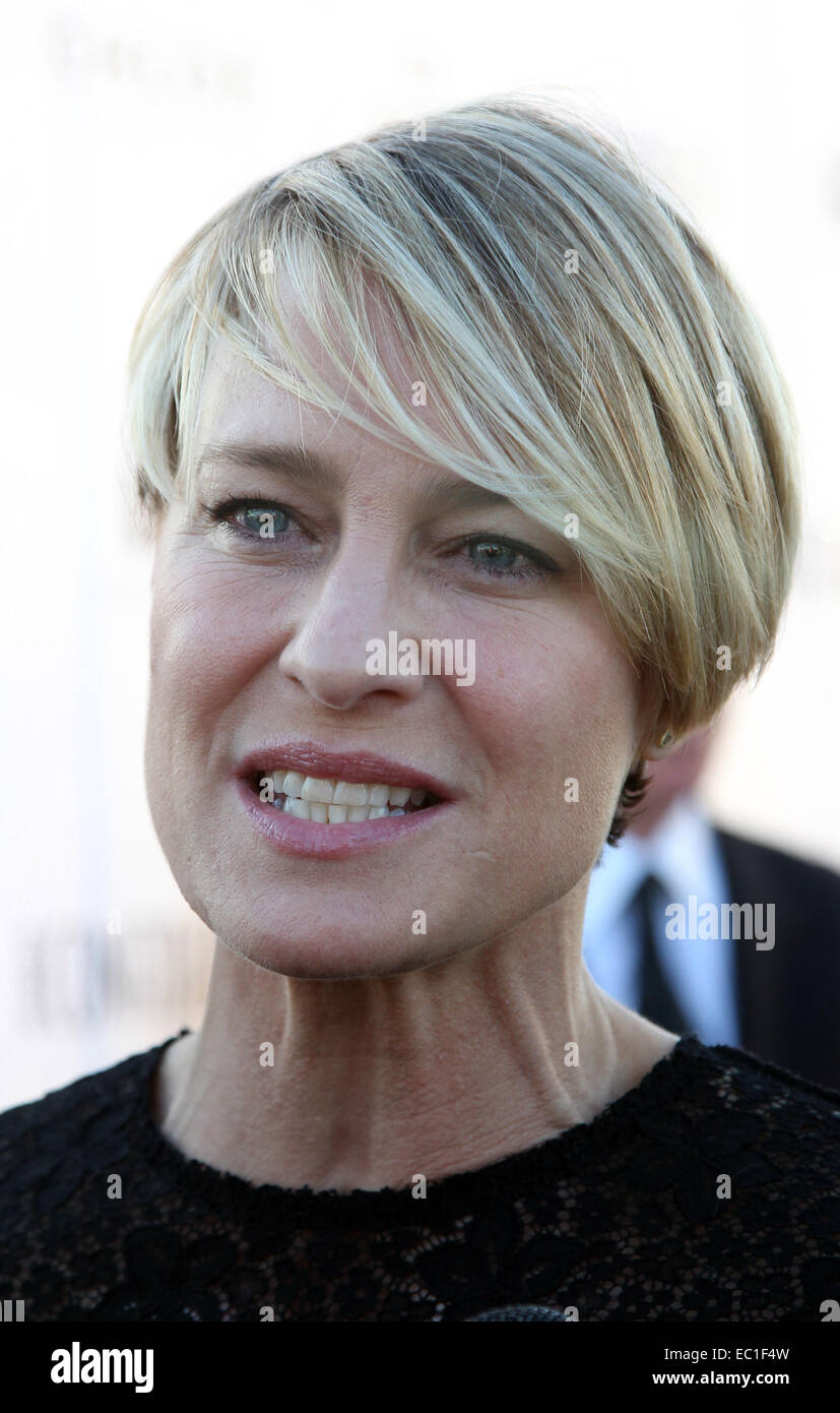 Los Angeles Confidential Magazine cover star Robin Wright celebrates ...